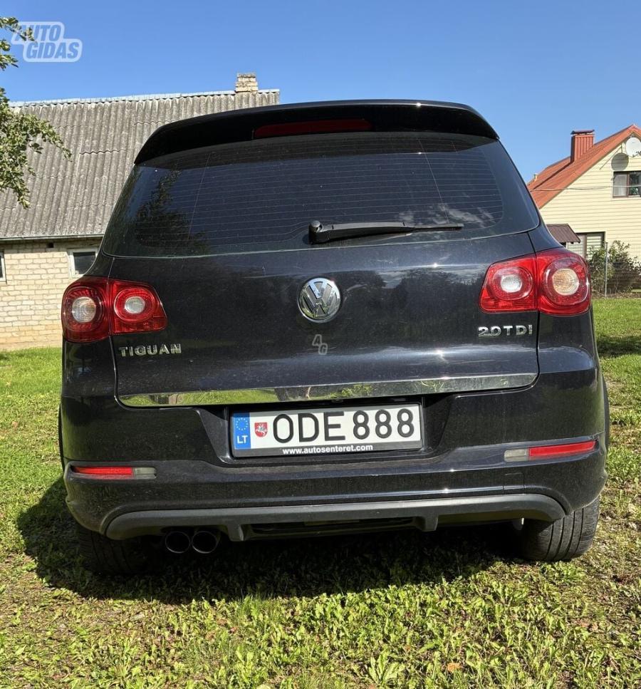 Melns Volkswagen Tiguan 2009 Radviliškis, ar dzinēja tilpumu 2.00 L un nobraukumu 198 tūkst. km par 6400 €, foto 5 vietnē AUTOMOTO.COM.LV