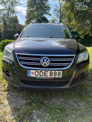 Melns Volkswagen Tiguan 2009 Radviliškis, ar dzinēja tilpumu 2.00 L un nobraukumu 198 tūkst. km par 6400 €, foto 7 vietnē AUTOMOTO.COM.LV