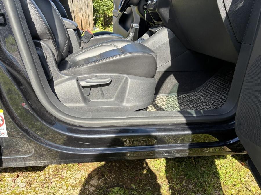 Melns Volkswagen Tiguan 2009 Radviliškis, ar dzinēja tilpumu 2.00 L un nobraukumu 198 tūkst. km par 6400 €, foto 14 vietnē AUTOMOTO.COM.LV