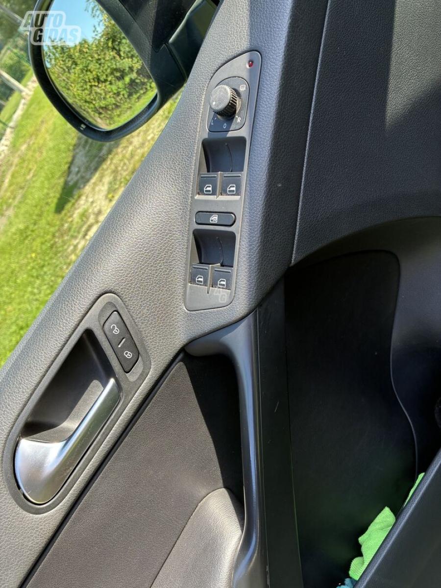 Melns Volkswagen Tiguan 2009 Radviliškis, ar dzinēja tilpumu 2.00 L un nobraukumu 198 tūkst. km par 6400 €, foto 17 vietnē AUTOMOTO.COM.LV
