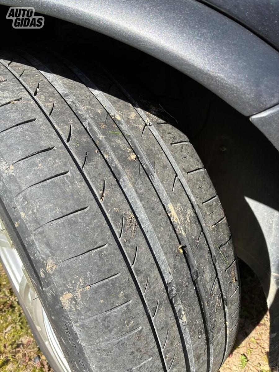 Melns Volkswagen Tiguan 2009 Radviliškis, ar dzinēja tilpumu 2.00 L un nobraukumu 198 tūkst. km par 6400 €, foto 21 vietnē AUTOMOTO.COM.LV