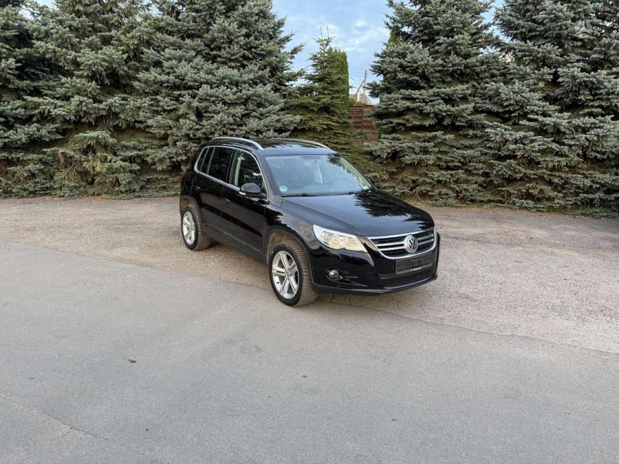 Melns Volkswagen Tiguan 2009 Utena, ar dzinēja tilpumu 2.00 L un nobraukumu 197 tūkst. km par 7100 €, foto 5 vietnē AUTOMOTO.COM.LV