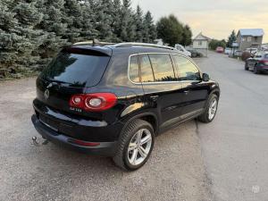 Melns Volkswagen Tiguan 2009 Utena, ar dzinēja tilpumu 2.00 L un nobraukumu 197 tūkst. km par 7100 €, foto 8 vietnē AUTOMOTO.COM.LV