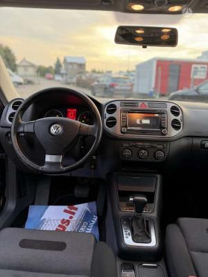 Melns Volkswagen Tiguan 2009 Utena, ar dzinēja tilpumu 2.00 L un nobraukumu 197 tūkst. km par 7100 €, foto 19 vietnē AUTOMOTO.COM.LV