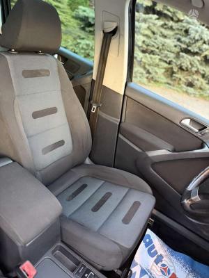 Melns Volkswagen Tiguan 2009 Utena, ar dzinēja tilpumu 2.00 L un nobraukumu 197 tūkst. km par 7100 €, foto 28 vietnē AUTOMOTO.COM.LV
