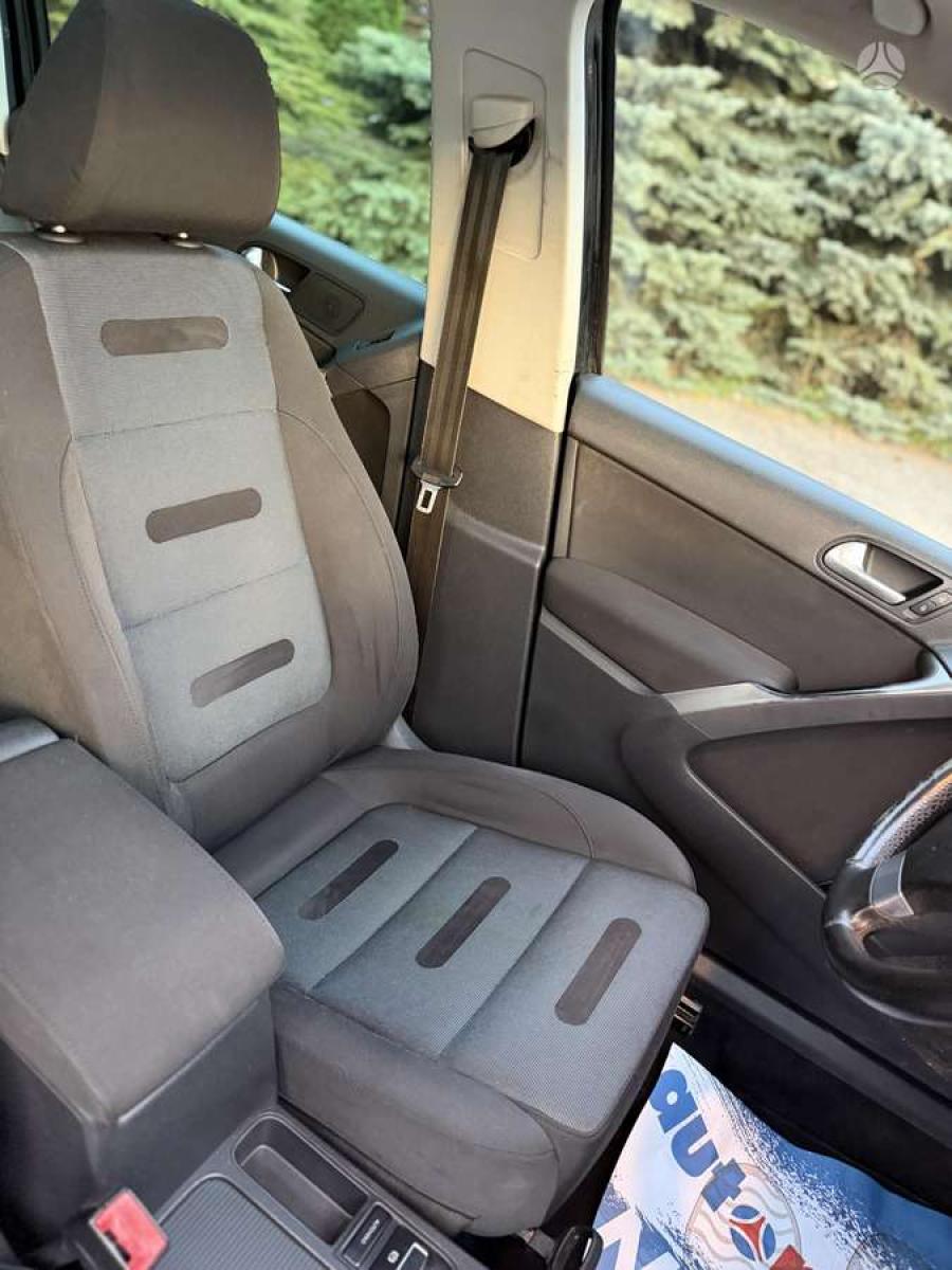 Melns Volkswagen Tiguan 2009 Utena, ar dzinēja tilpumu 2.00 L un nobraukumu 197 tūkst. km par 7100 €, foto 28 vietnē AUTOMOTO.COM.LV
