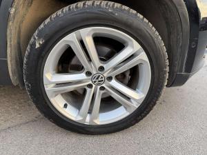 Melns Volkswagen Tiguan 2009 Utena, ar dzinēja tilpumu 2.00 L un nobraukumu 197 tūkst. km par 7100 €, foto 36 vietnē AUTOMOTO.COM.LV