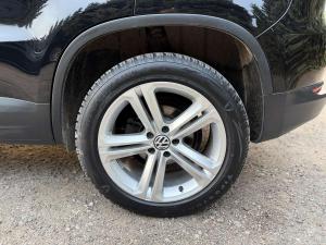 Melns Volkswagen Tiguan 2009 Utena, ar dzinēja tilpumu 2.00 L un nobraukumu 197 tūkst. km par 7100 €, foto 38 vietnē AUTOMOTO.COM.LV