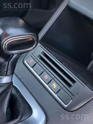 Black Volkswagen Tiguan 2009 in Riga, with an engine capacity of 2.00 L and mileage of 289 thousand km for 4300 €, photo 16 on AUTOMOTO.COM.LV