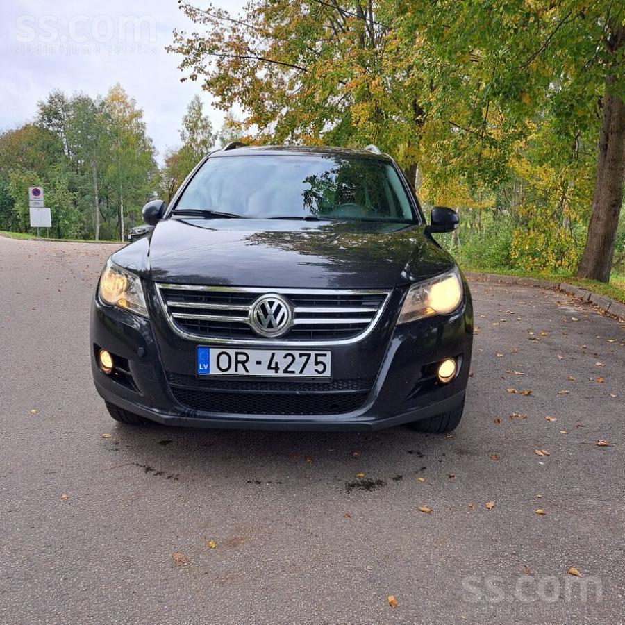 Melns Volkswagen Tiguan 2009 Rēzekne, ar dzinēja tilpumu 2.00 L un nobraukumu 0 tūkst. km par 5750 €, foto 3 vietnē AUTOMOTO.COM.LV