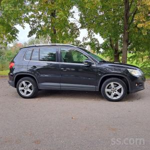 Melns Volkswagen Tiguan 2009 Rēzekne, ar dzinēja tilpumu 2.00 L un nobraukumu 0 tūkst. km par 5750 €, foto 7 vietnē AUTOMOTO.COM.LV