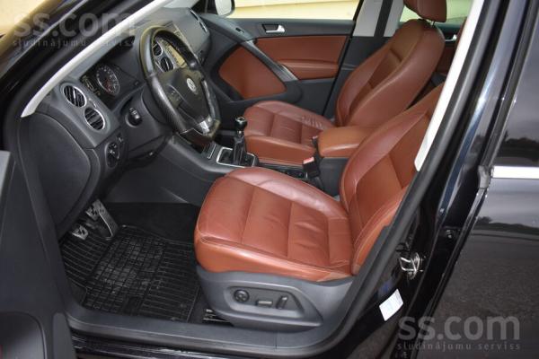 Melns Volkswagen Tiguan 2009 Talsi, ar dzinēja tilpumu 2.00 L un nobraukumu 210 tūkst. km par 6900 €, foto 7 vietnē AUTOMOTO.COM.LV