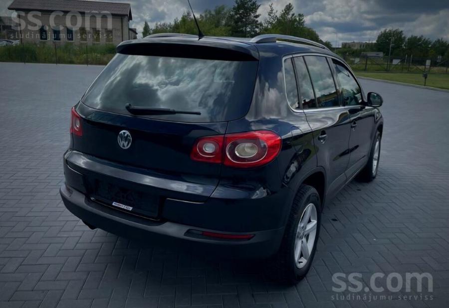 Melns Volkswagen Tiguan 2010 Viļņa, ar dzinēja tilpumu 2.00 L un nobraukumu 201 tūkst. km par 6699 €, foto 9 vietnē AUTOMOTO.COM.LV
