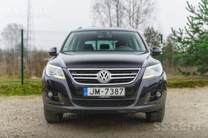 Black Volkswagen Tiguan 2010 in Riga, with an engine capacity of 2.00 L and mileage of 332 thousand km for 6990 €, photo 2 on AUTOMOTO.COM.LV
