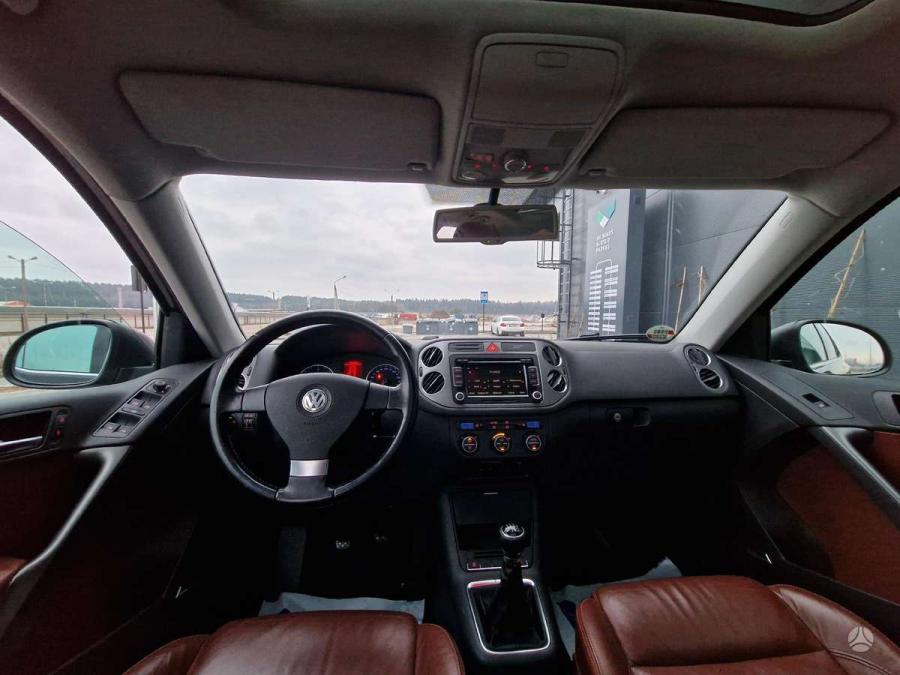 Melns Volkswagen Tiguan 2010 Viļņa, ar dzinēja tilpumu 1.97 L un nobraukumu 219 tūkst. km par 6650 €, foto 10 vietnē AUTOMOTO.COM.LV