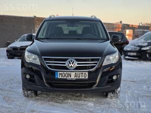 Melns Volkswagen Tiguan 2010 Liepāja, ar dzinēja tilpumu 1.40 L un nobraukumu 0 tūkst. km par 6590 €, foto 3 vietnē AUTOMOTO.COM.LV