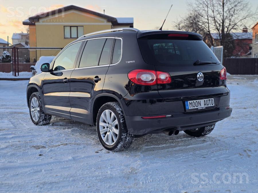 Melns Volkswagen Tiguan 2010 Liepāja, ar dzinēja tilpumu 1.40 L un nobraukumu 0 tūkst. km par 6590 €, foto 8 vietnē AUTOMOTO.COM.LV
