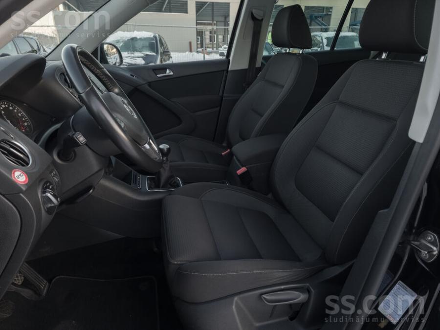 Melns Volkswagen Tiguan 2010 Liepāja, ar dzinēja tilpumu 1.40 L un nobraukumu 0 tūkst. km par 6590 €, foto 11 vietnē AUTOMOTO.COM.LV