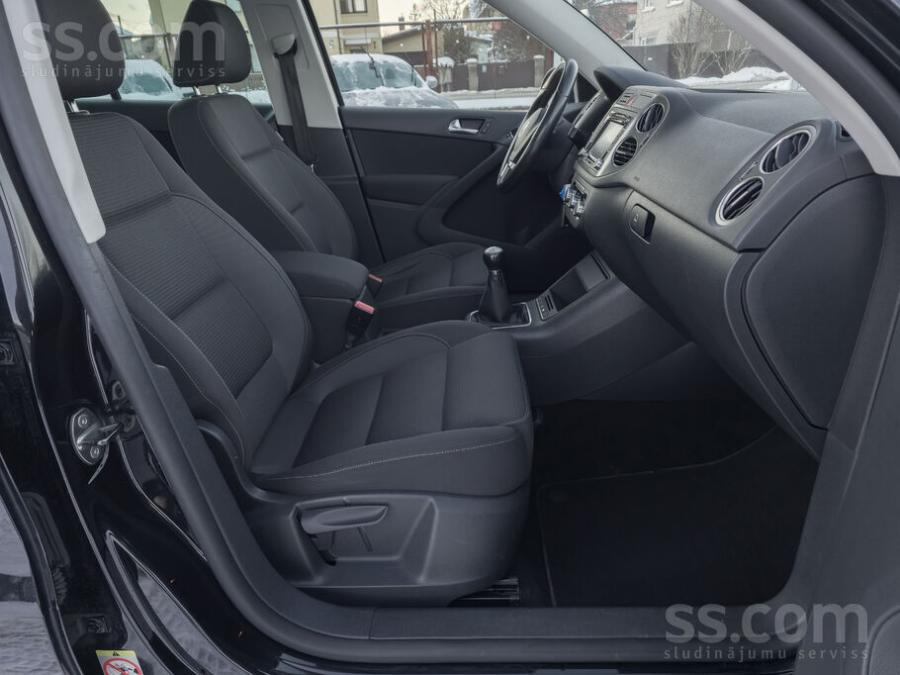 Melns Volkswagen Tiguan 2010 Liepāja, ar dzinēja tilpumu 1.40 L un nobraukumu 0 tūkst. km par 6590 €, foto 18 vietnē AUTOMOTO.COM.LV