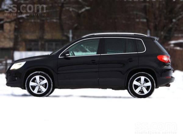 Melns Volkswagen Tiguan 2010 Rīga, ar dzinēja tilpumu 2.00 L un nobraukumu 332 tūkst. km par 6990 €, foto 4 vietnē AUTOMOTO.COM.LV