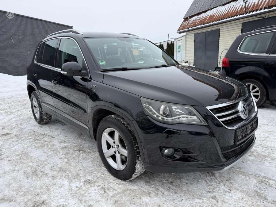 Melns Volkswagen Tiguan 2010 Kauņa, ar dzinēja tilpumu 1.97 L un nobraukumu 280 tūkst. km par 7200 €, foto 3 vietnē AUTOMOTO.COM.LV
