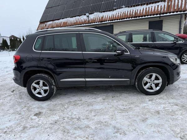 Melns Volkswagen Tiguan 2010 Kauņa, ar dzinēja tilpumu 1.97 L un nobraukumu 280 tūkst. km par 7200 €, foto 4 vietnē AUTOMOTO.COM.LV
