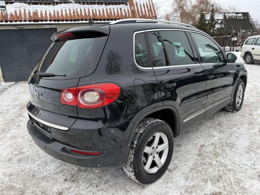Melns Volkswagen Tiguan 2010 Kauņa, ar dzinēja tilpumu 1.97 L un nobraukumu 280 tūkst. km par 7200 €, foto 5 vietnē AUTOMOTO.COM.LV