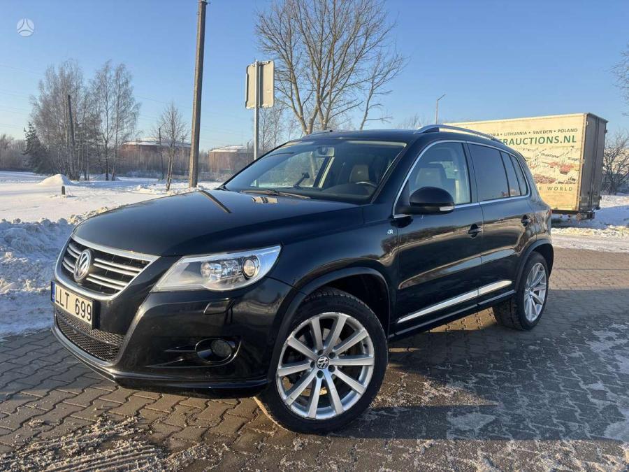 Melns Volkswagen Tiguan 2010 Kauņa, ar dzinēja tilpumu 2.00 L un nobraukumu 230 tūkst. km par 7500 €, foto 5 vietnē AUTOMOTO.COM.LV