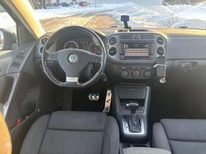 Melns Volkswagen Tiguan 2010 Kauņa, ar dzinēja tilpumu 2.00 L un nobraukumu 230 tūkst. km par 7500 €, foto 10 vietnē AUTOMOTO.COM.LV