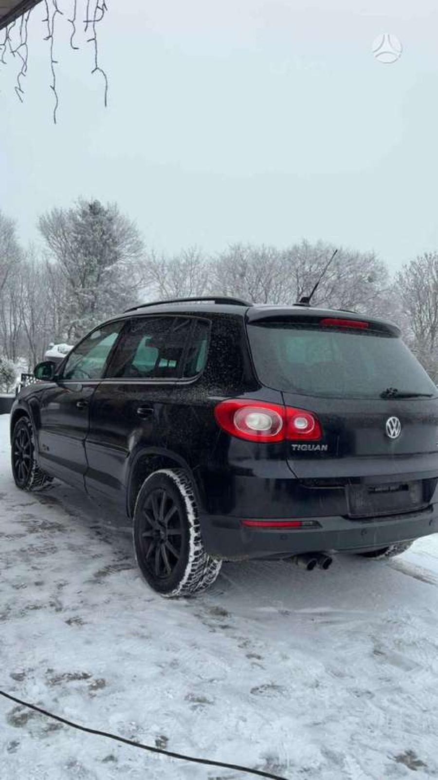 Melns Volkswagen Tiguan 2010 Kauņa, ar dzinēja tilpumu 1.98 L un nobraukumu 320 tūkst. km par 5800 €, foto 1 vietnē AUTOMOTO.COM.LV