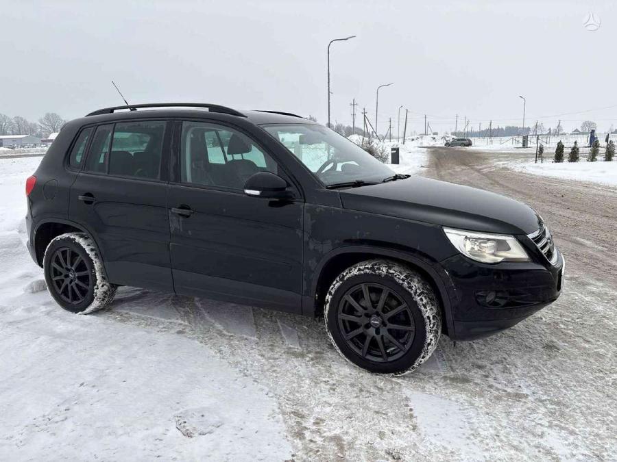 Melns Volkswagen Tiguan 2010 Kauņa, ar dzinēja tilpumu 1.98 L un nobraukumu 320 tūkst. km par 5800 €, foto 7 vietnē AUTOMOTO.COM.LV