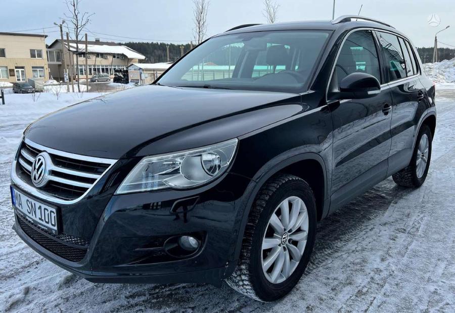 Melns Volkswagen Tiguan 2010 Viļņa, ar dzinēja tilpumu 1.40 L un nobraukumu 233 tūkst. km par 5500 €, foto 1 vietnē AUTOMOTO.COM.LV