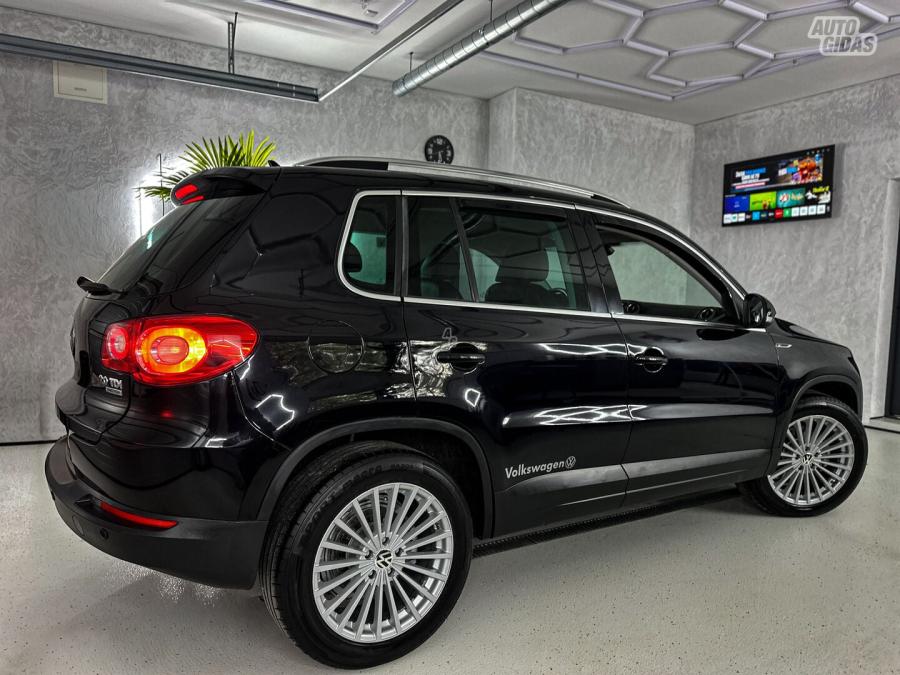 Melns Volkswagen Tiguan 2010 Kauņa, ar dzinēja tilpumu 2.00 L un nobraukumu 224 tūkst. km par 6850 €, foto 13 vietnē AUTOMOTO.COM.LV