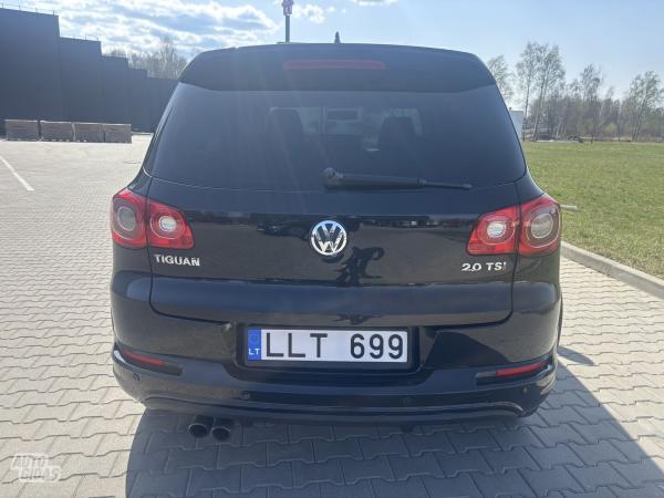 Melns Volkswagen Tiguan 2010 Kauņa, ar dzinēja tilpumu 2.00 L un nobraukumu 230 tūkst. km par 6950 €, foto 2 vietnē AUTOMOTO.COM.LV