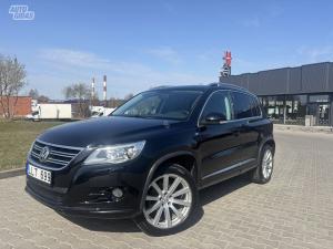 Black Volkswagen Tiguan 2010 in Kaunas, with an engine capacity of 2.00 L and mileage of 230 thousand km for 6950 €, photo 6 on AUTOMOTO.COM.LV