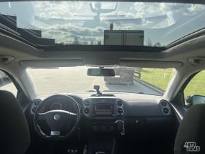 Black Volkswagen Tiguan 2010 in Kaunas, with an engine capacity of 2.00 L and mileage of 230 thousand km for 6950 €, photo 11 on AUTOMOTO.COM.LV