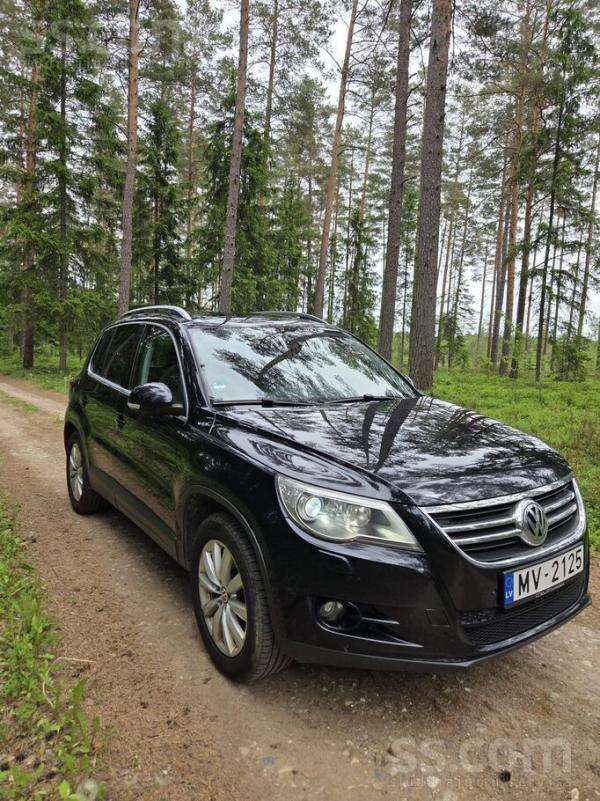 Melns Volkswagen Tiguan 2010 Rīga, ar dzinēja tilpumu 2.00 L un nobraukumu 236 tūkst. km par 5400 €, foto 3 vietnē AUTOMOTO.COM.LV