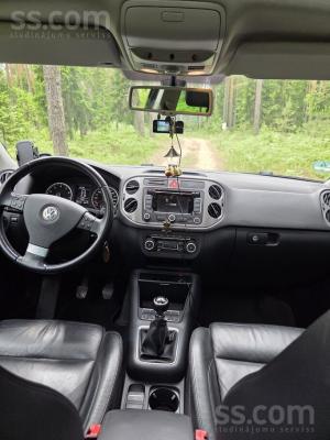 Melns Volkswagen Tiguan 2010 Rīga, ar dzinēja tilpumu 2.00 L un nobraukumu 236 tūkst. km par 5400 €, foto 6 vietnē AUTOMOTO.COM.LV