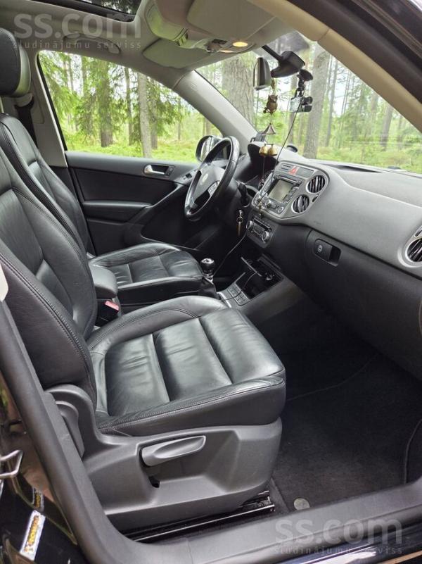 Melns Volkswagen Tiguan 2010 Rīga, ar dzinēja tilpumu 2.00 L un nobraukumu 236 tūkst. km par 5400 €, foto 6 vietnē AUTOMOTO.COM.LV