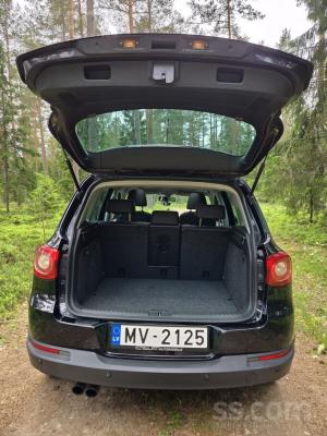 Melns Volkswagen Tiguan 2010 Rīga, ar dzinēja tilpumu 2.00 L un nobraukumu 236 tūkst. km par 5400 €, foto 12 vietnē AUTOMOTO.COM.LV
