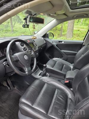 Melns Volkswagen Tiguan 2010 Rīga, ar dzinēja tilpumu 2.00 L un nobraukumu 236 tūkst. km par 5400 €, foto 17 vietnē AUTOMOTO.COM.LV