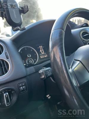 Melns Volkswagen Tiguan 2010 Rīga, ar dzinēja tilpumu 2.00 L un nobraukumu 0 tūkst. km par 6799 €, foto 5 vietnē AUTOMOTO.COM.LV