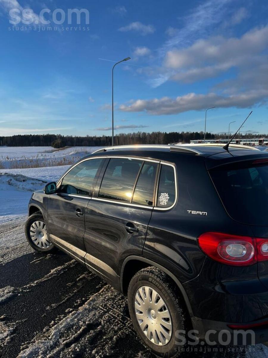 Melns Volkswagen Tiguan 2010 Rīga, ar dzinēja tilpumu 2.00 L un nobraukumu 0 tūkst. km par 6799 €, foto 8 vietnē AUTOMOTO.COM.LV