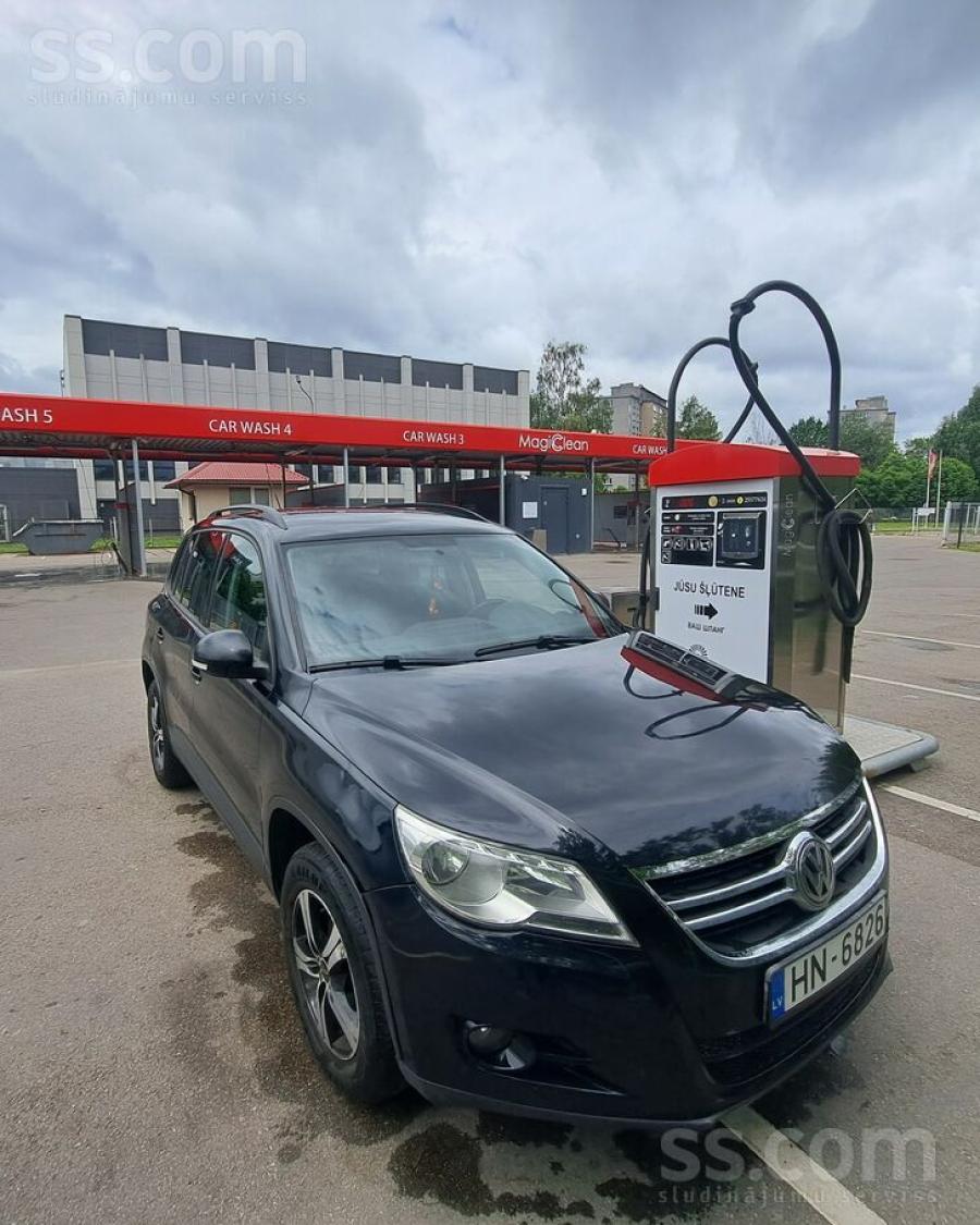 Melns Volkswagen Tiguan 2010 Daugavpils, ar dzinēja tilpumu 1.40 L un nobraukumu 447 tūkst. km par 3850 €, foto 3 vietnē AUTOMOTO.COM.LV