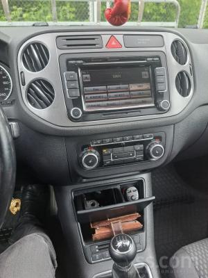 Melns Volkswagen Tiguan 2010 Daugavpils, ar dzinēja tilpumu 1.40 L un nobraukumu 447 tūkst. km par 3850 €, foto 11 vietnē AUTOMOTO.COM.LV