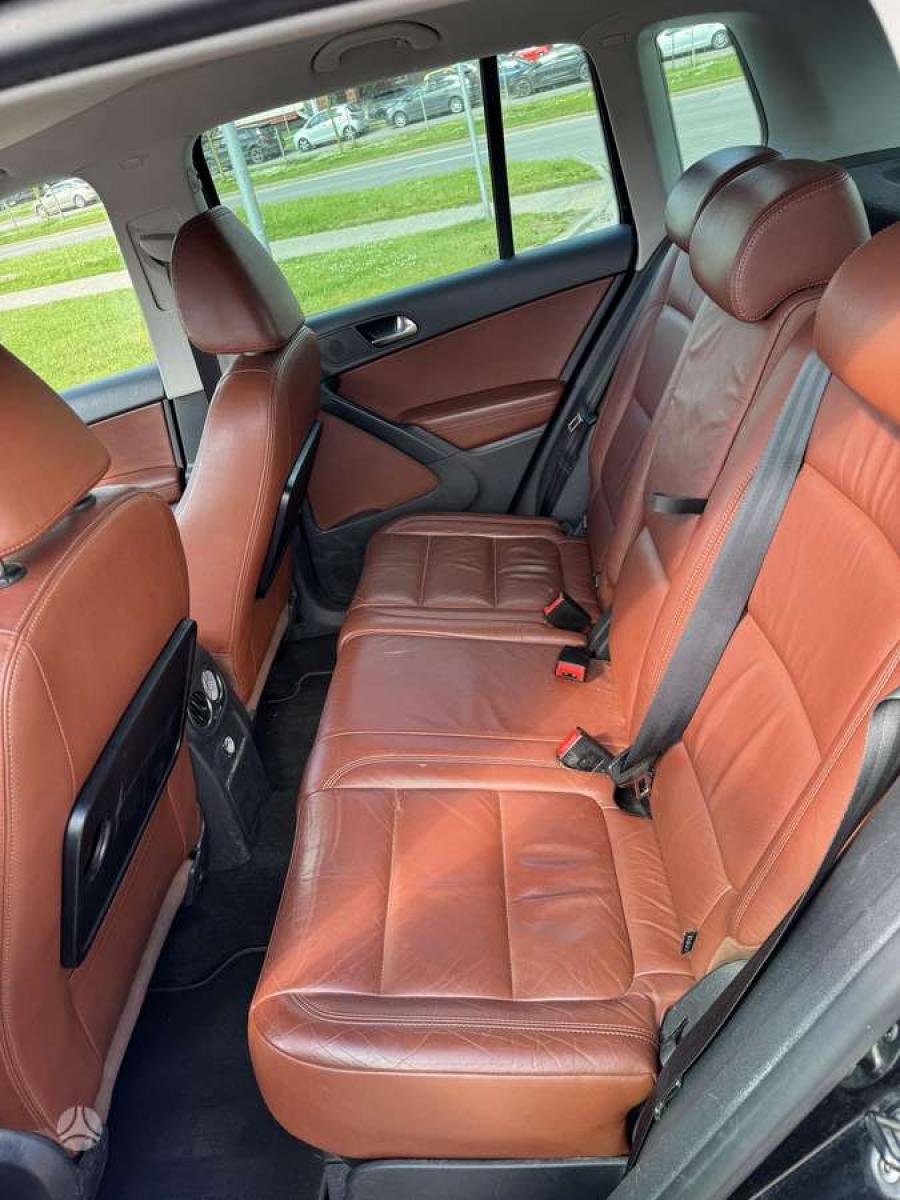 Black Volkswagen Tiguan 2010 in Vilnius, with an engine capacity of 1.98 L and mileage of 281 thousand km for 5500 €, photo 8 on AUTOMOTO.COM.LV