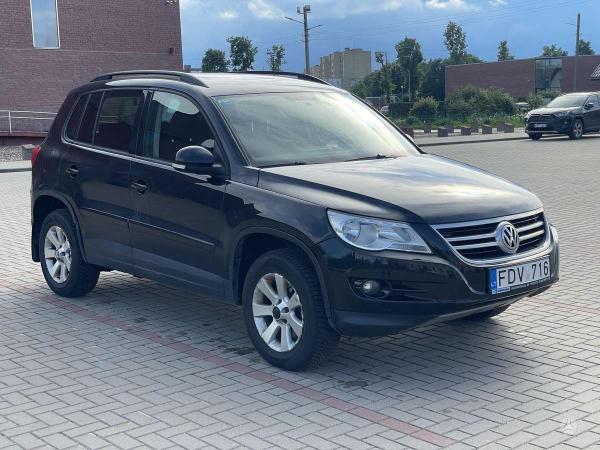 Melns Volkswagen Tiguan 2010 Kauņa, ar dzinēja tilpumu 1.97 L un nobraukumu 337 tūkst. km par 3100 €, foto 3 vietnē AUTOMOTO.COM.LV