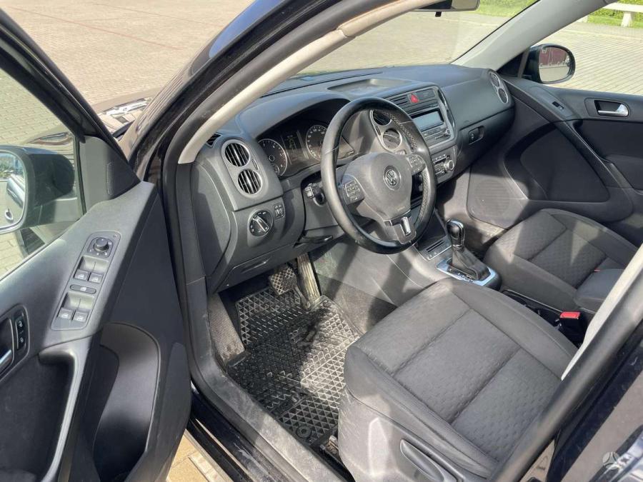 Melns Volkswagen Tiguan 2010 Kauņa, ar dzinēja tilpumu 1.97 L un nobraukumu 337 tūkst. km par 3100 €, foto 10 vietnē AUTOMOTO.COM.LV
