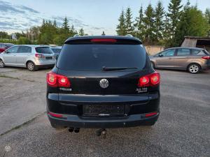 Melns Volkswagen Tiguan 2010 Utena, ar dzinēja tilpumu 1.97 L un nobraukumu 380 tūkst. km par 2490 €, foto 6 vietnē AUTOMOTO.COM.LV