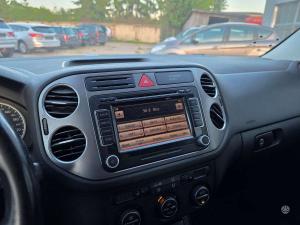Melns Volkswagen Tiguan 2010 Utena, ar dzinēja tilpumu 1.97 L un nobraukumu 380 tūkst. km par 2490 €, foto 12 vietnē AUTOMOTO.COM.LV